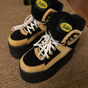 Buffalo London | Shoes | Vintage Buffalo Lace Up Platform Sneakers ...